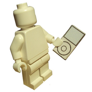 The first LEGO iPod & iPhone!