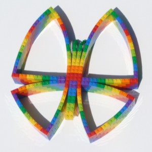 Round LEGO shapes with square bricks!