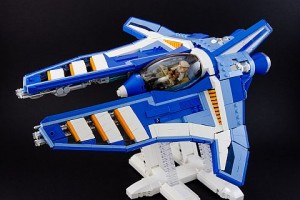 LEGO spaceship: the Solar Striker 3V viper