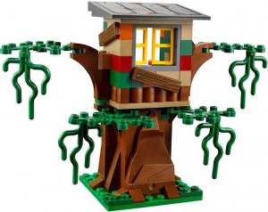 Custom LEGO tree houses & tree house sets
