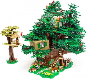 Custom LEGO tree houses & tree house sets