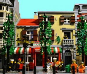 LEGO Sets with Pizzerias & Pizza Pieces