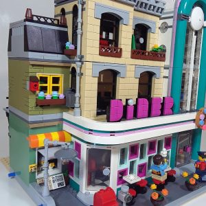 Customizing the LEGO Creator Downtown Diner