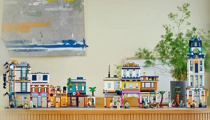 LEGO Creator 3-in-1 Main Street Overview